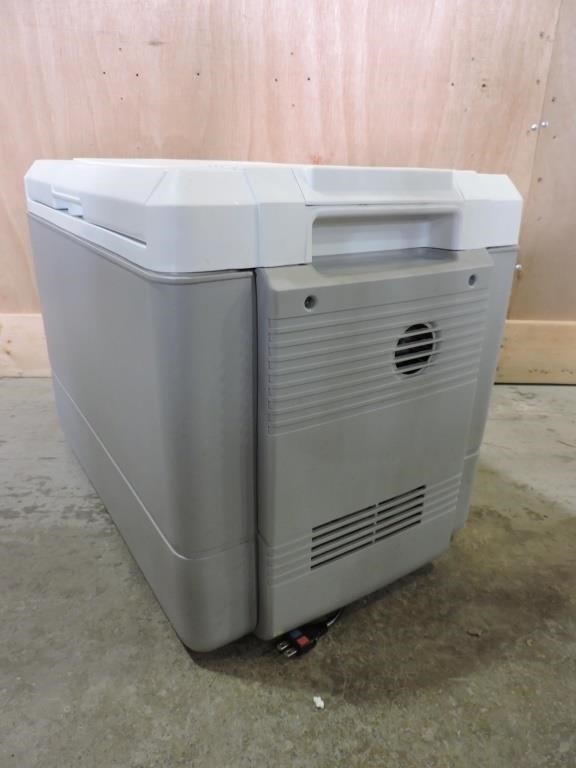 Trevor Coleman | COLEMAN POWERCHILL THERMOELECTRIC ICELESS COOLER ...