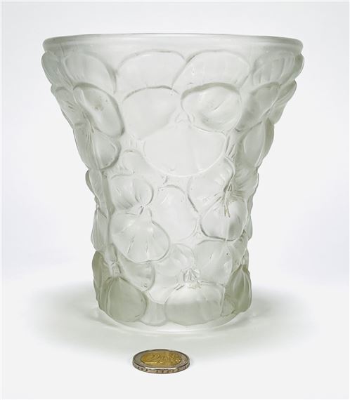 Josef Inwald | Art Deco glazen gematteerde Barolac vaas met decor van ...