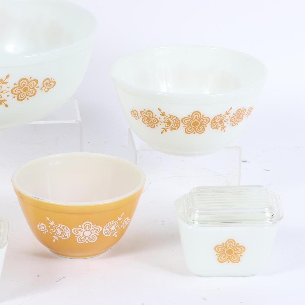Pyrex | Pyrex Butterfly Gold nesting mixing bowls and lidded ...