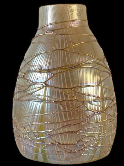 Quezal Art Glass & Decorating Co. | Quezal Style Pulled Feather & Gold Thread Lustre V | MutualArt