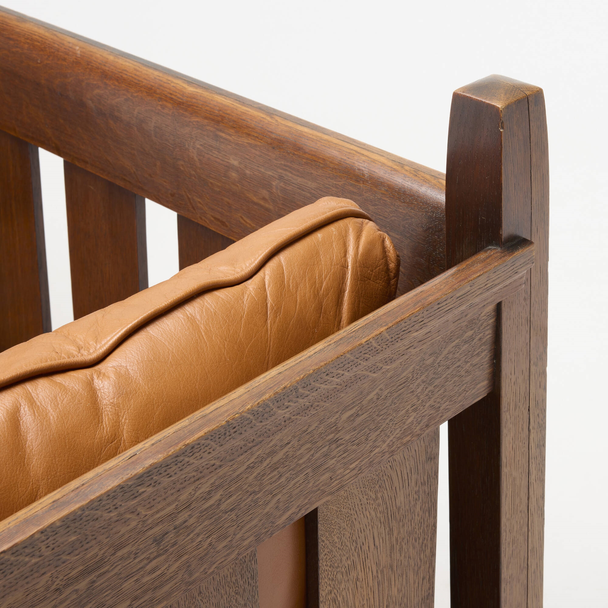 Gustav Stickley | Settle, model 206 (1904 - 1907) | MutualArt