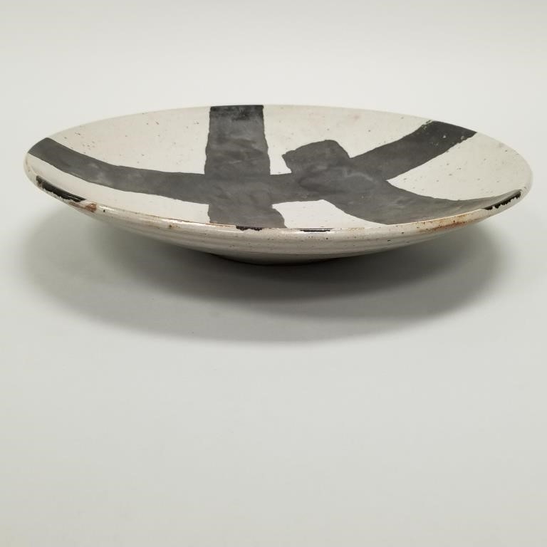 Warren MacKenzie | Large decorated platter | MutualArt