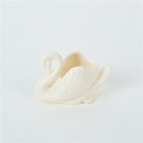 Crown Lynn | A Crown Lynn Small Swan | MutualArt
