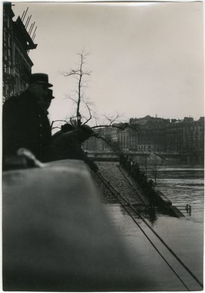 Fernand Fiando | Set of views of the Seine: quai des Célestins, barges ...
