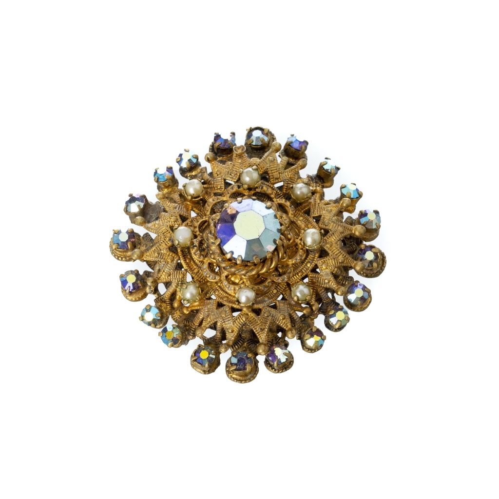 Navier | Gold plated silver filigree pin from Thailand | MutualArt