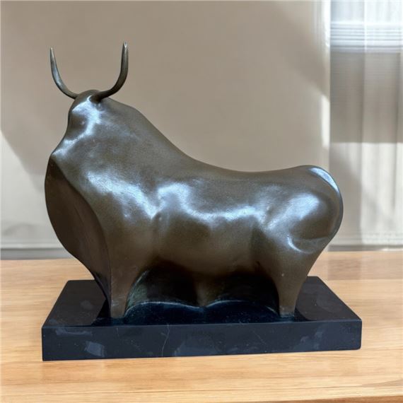 Botero Fernando | The Bull | Artwork performance at auction | MutualArt