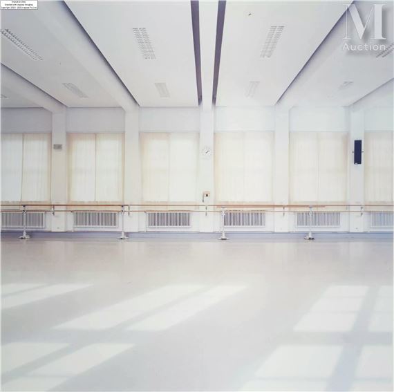 Candida Höfer | Ballettzentrum Hamburg 1, 2000 (2000) | MutualArt