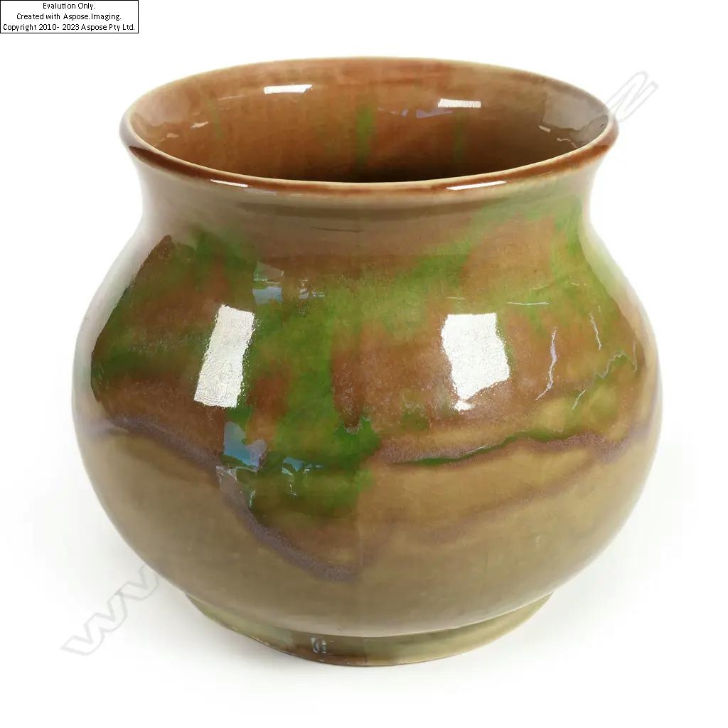 Crown Lynn | Crown Lynn Ambrico vase shape 29 (1948) | MutualArt