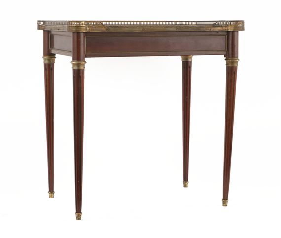 Directoire | 319 Toilettebord | MutualArt