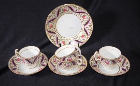 Coalport | Minton first period trio (Circa 1810) | MutualArt