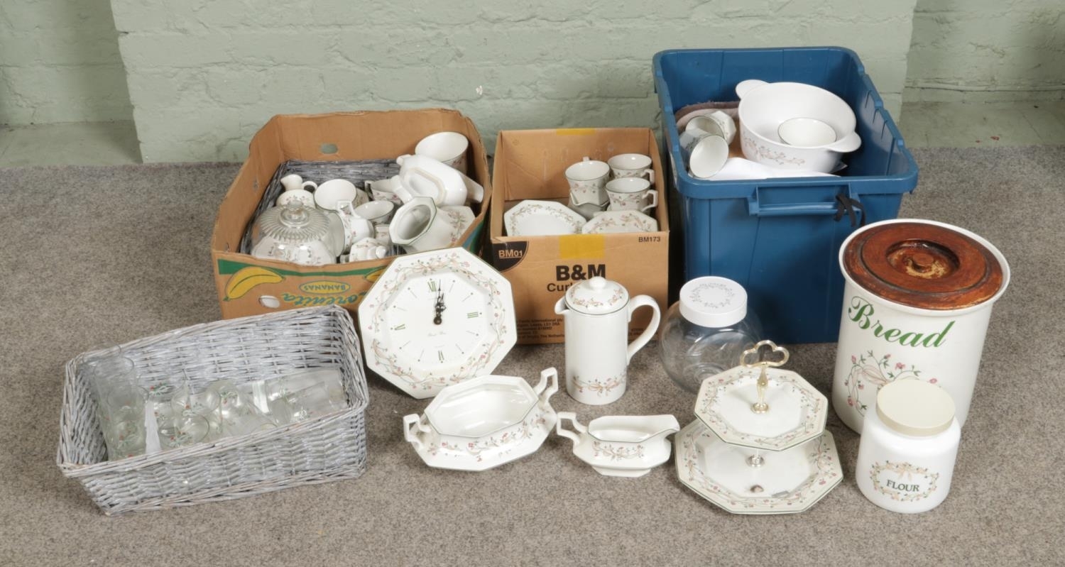 Johnson | An extensive collection of Johnson Brothers Eternal Beau ...