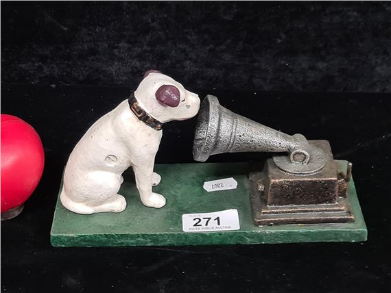 Nipper | A heavy cast figure depicting the iconic HMV logo, with nipper ...