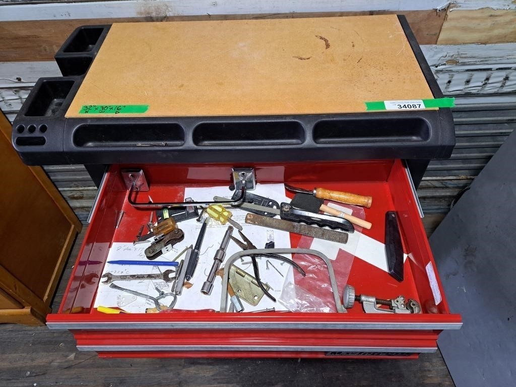 Mastercraft | Mastercraft rolling tool chest with contents | MutualArt