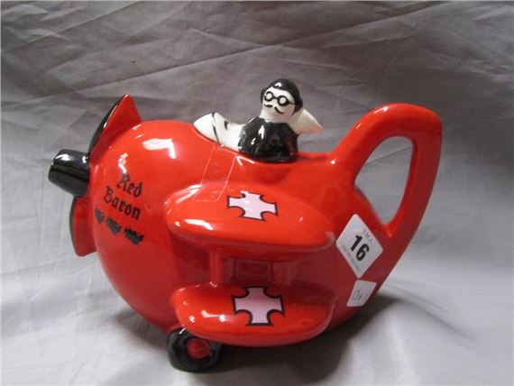 Carlton Ware | CARLTON WARE RED BARON TEAPOT | MutualArt