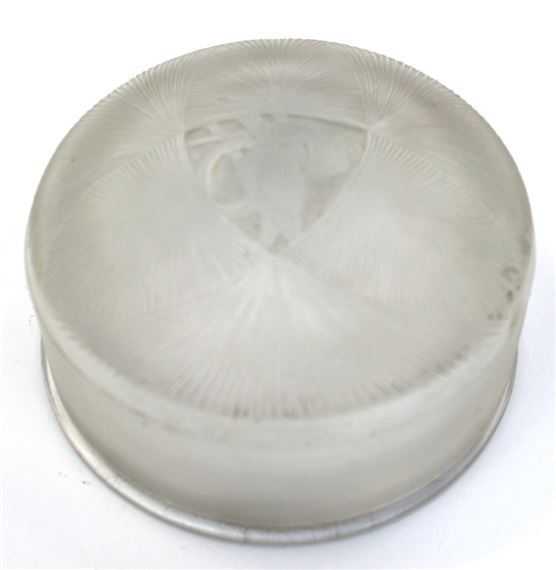 René Lalique | Rene Lalique- A frosted textured glass powder box in ...