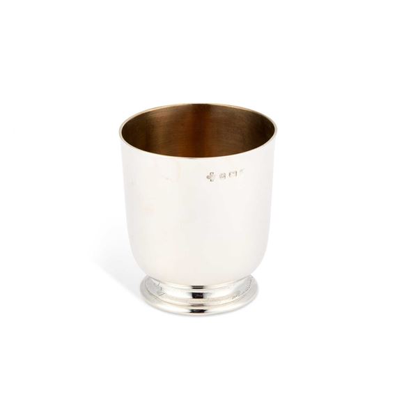 William Hutton & Sons | A GEORGE V SILVER BEAKER (1924) | MutualArt