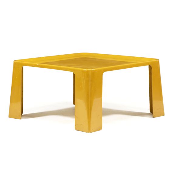 Mario Bellini | Amanta, Molded Plastic Coffee Table | MutualArt