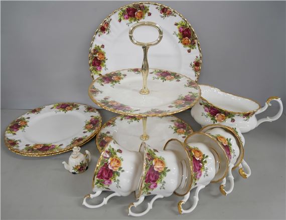 Royal Albert | A collection of Royal Albert Old Country Roses pattern ...