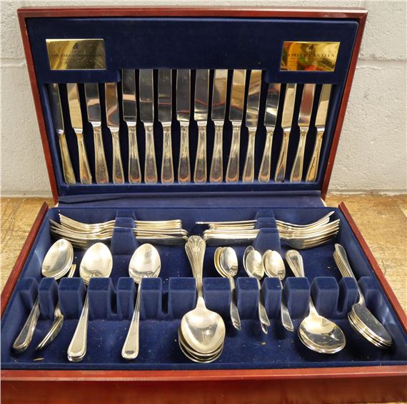 Parish | A 58 piece Viners silver plated The Parish Collection cantee ...