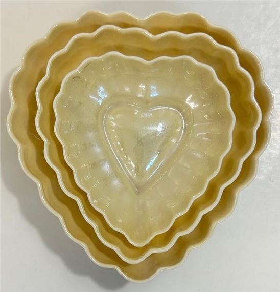 Belleek | RARE BELLEEK IRISH PORCELAIN STACKING HEART DISHES | MutualArt