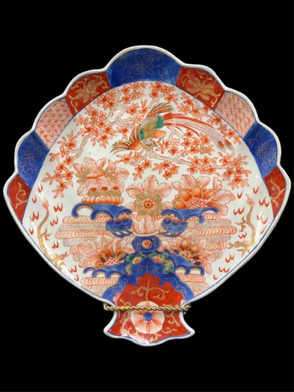 Similar | Vibrant Imari Shell Dish Duo | MutualArt
