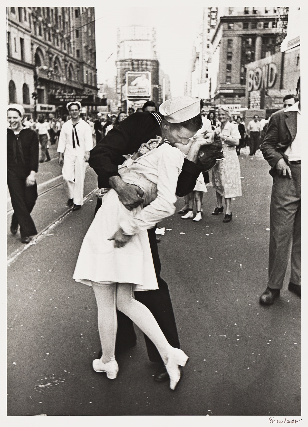 Alfred Eisenstaedt | V-J Day Kiss, Times Square, N.Y. 1945; printed circa 1970. | MutualArt