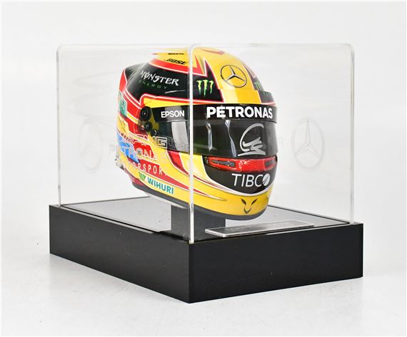 Hamilton | a replica of the one worn during his fourth FIA Formula One ...