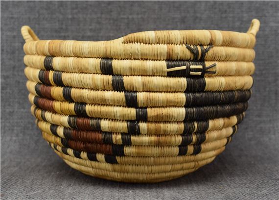 Jewelry | HOPI BASKETRY BOWL | MutualArt