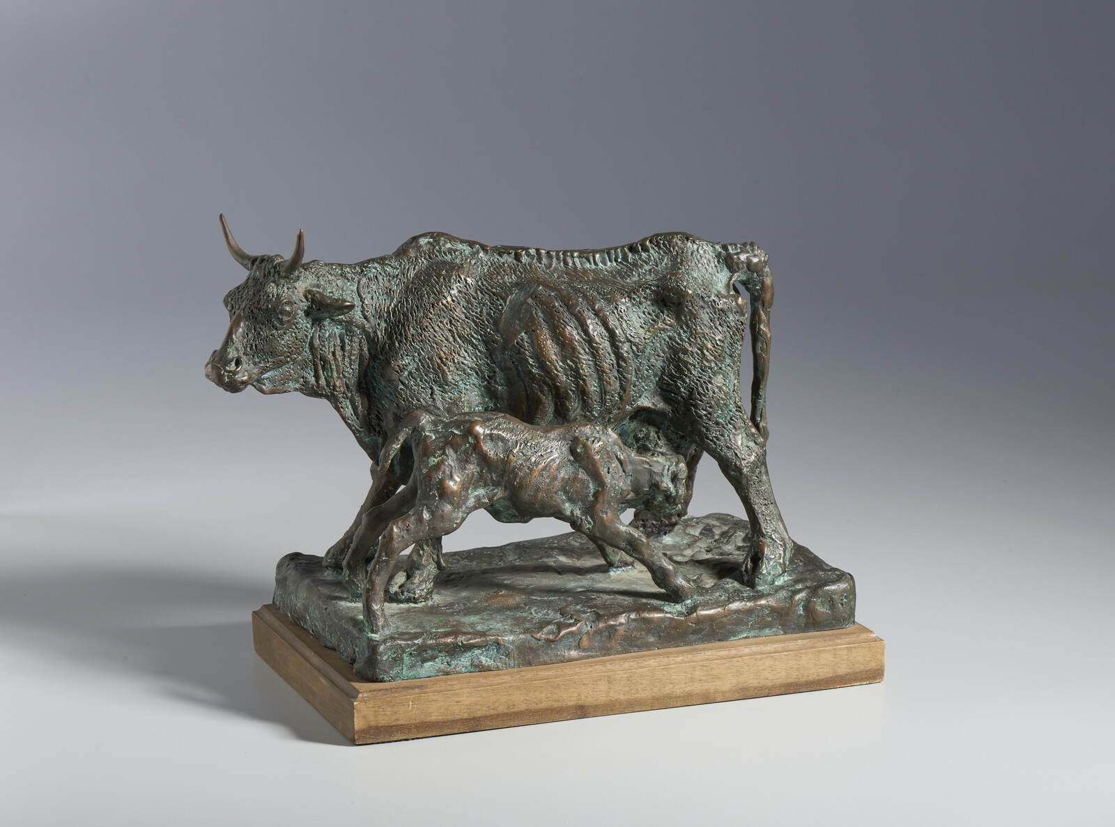 Antonio Ligabue | VACCA CON VITELLO (1956 | MutualArt