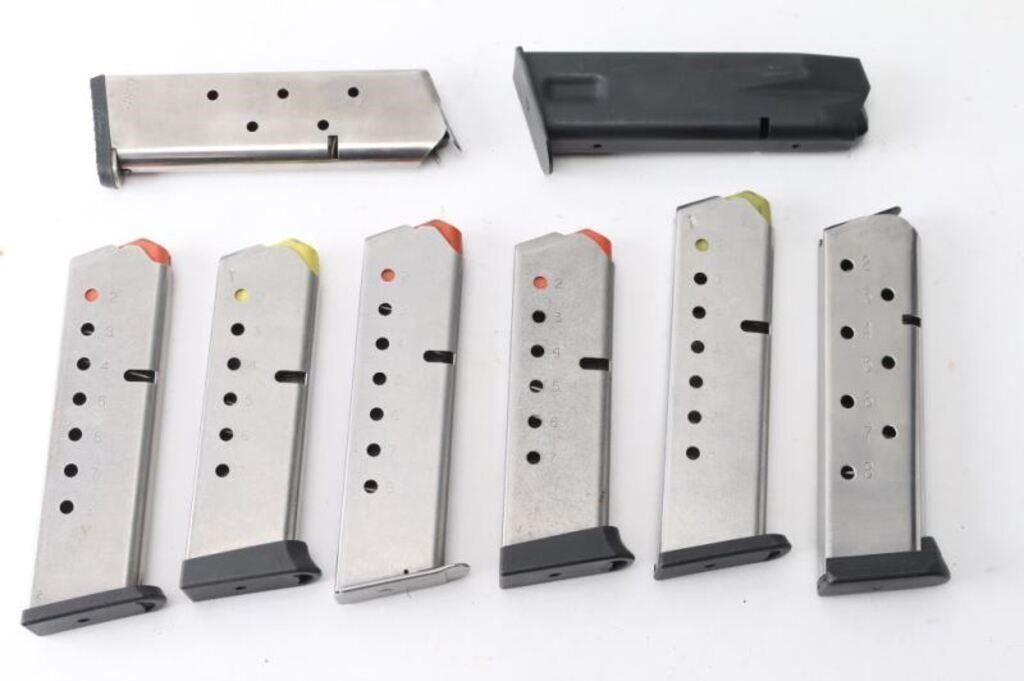 SMITH | Lot of Pistol Magazines | MutualArt