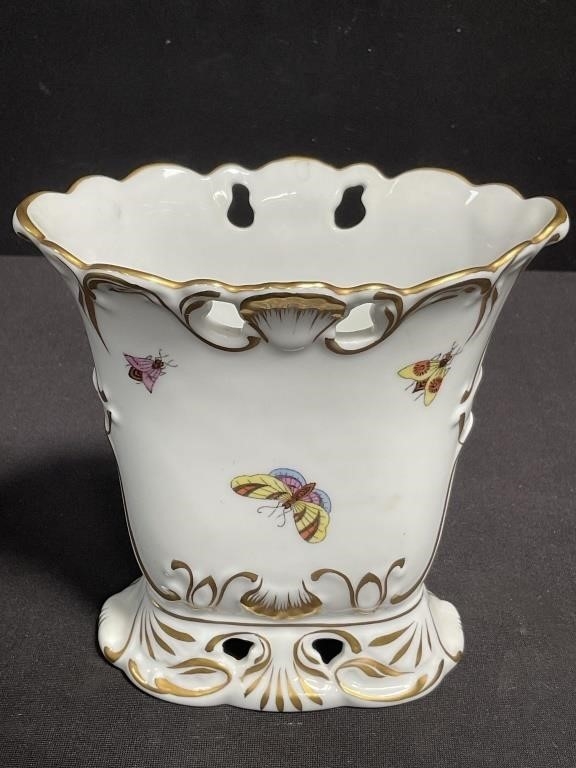 Herend Porcelain Factory | Herend hand painted porcelain vase | MutualArt