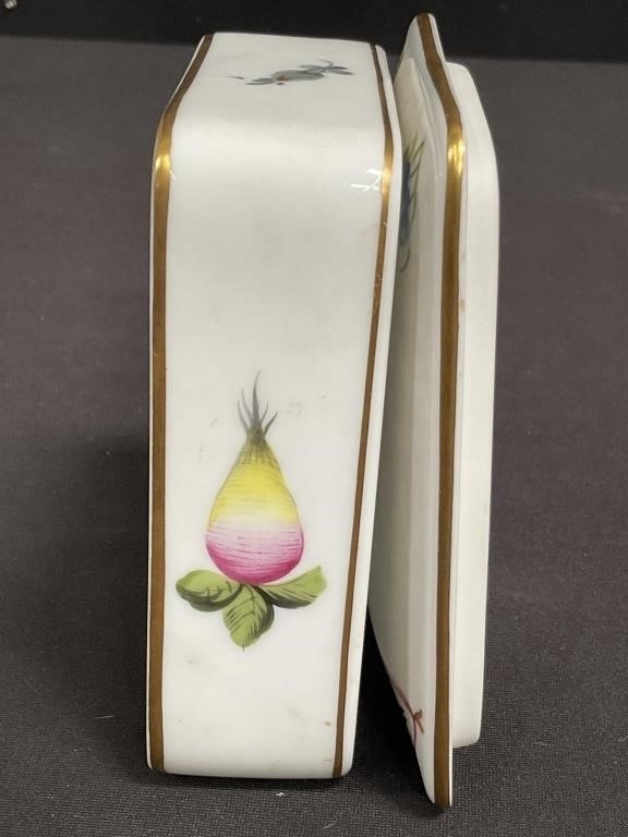 Herend Porcelain Factory | Herend hand painted floral porcelain trinket box | MutualArt