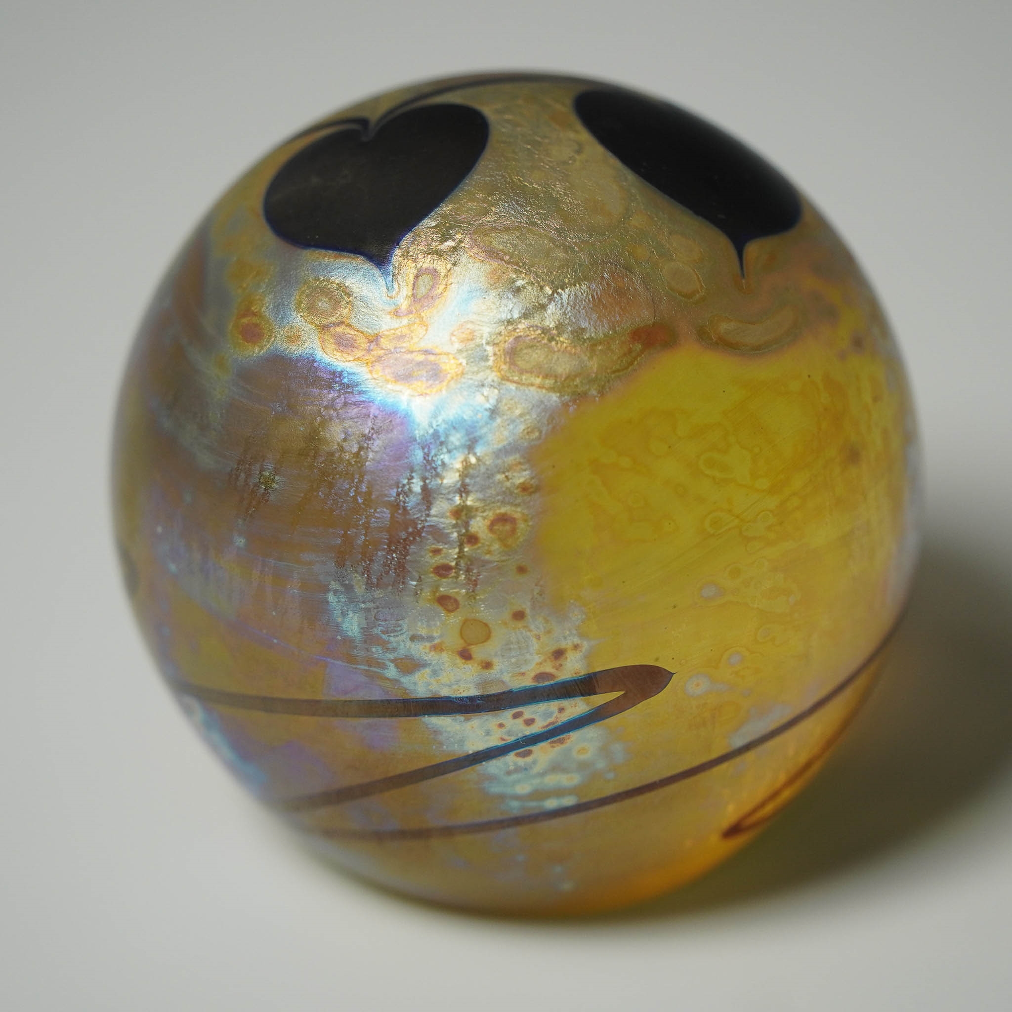 Robert Eickholt | PAPERWEIGHT | MutualArt