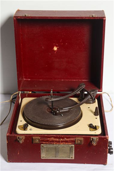 Peter Garrard Askew | A vintage Garrard three speed (Circa 11) | MutualArt
