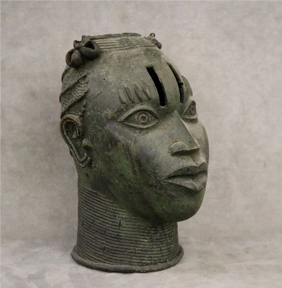 Unknown | NIGERIAN BENIN BRONZE HEAD OF KING OBA | MutualArt
