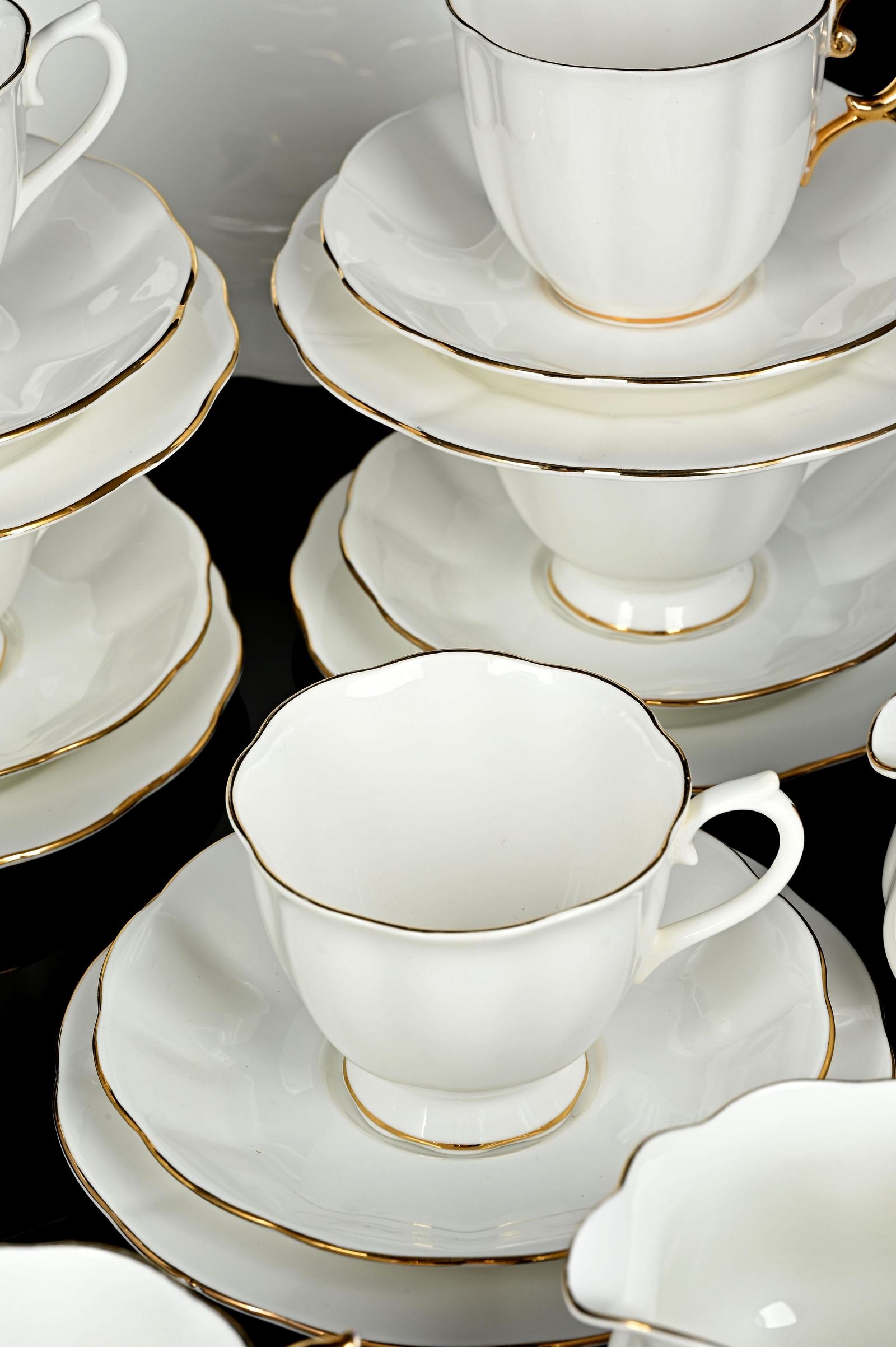 Royal Albert | Royal Albert bone china tea set with gold trim | MutualArt