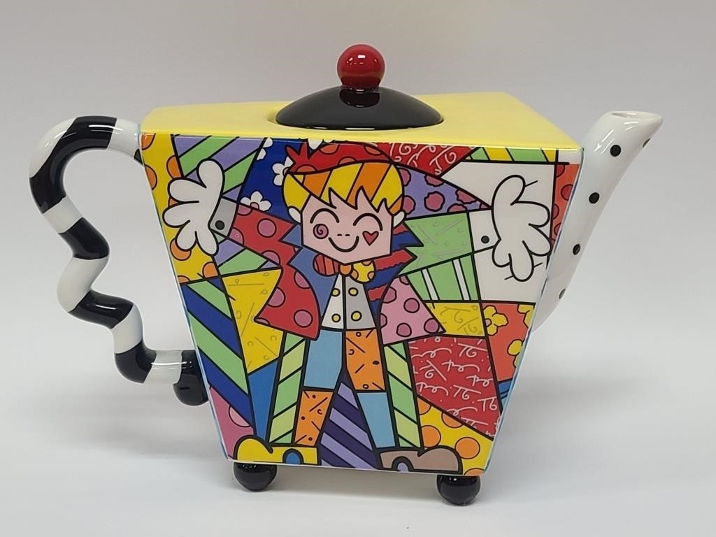 Romero Britto | 2013 Romero Britto Hug Too 7 Teapot (2013) | MutualArt