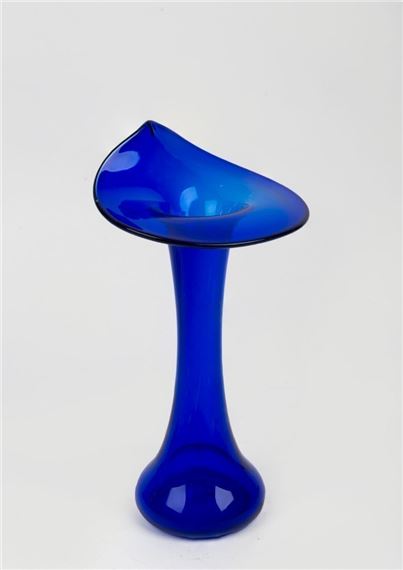Richard Morrell | Australian blue Jack in the pulpit style vase | MutualArt