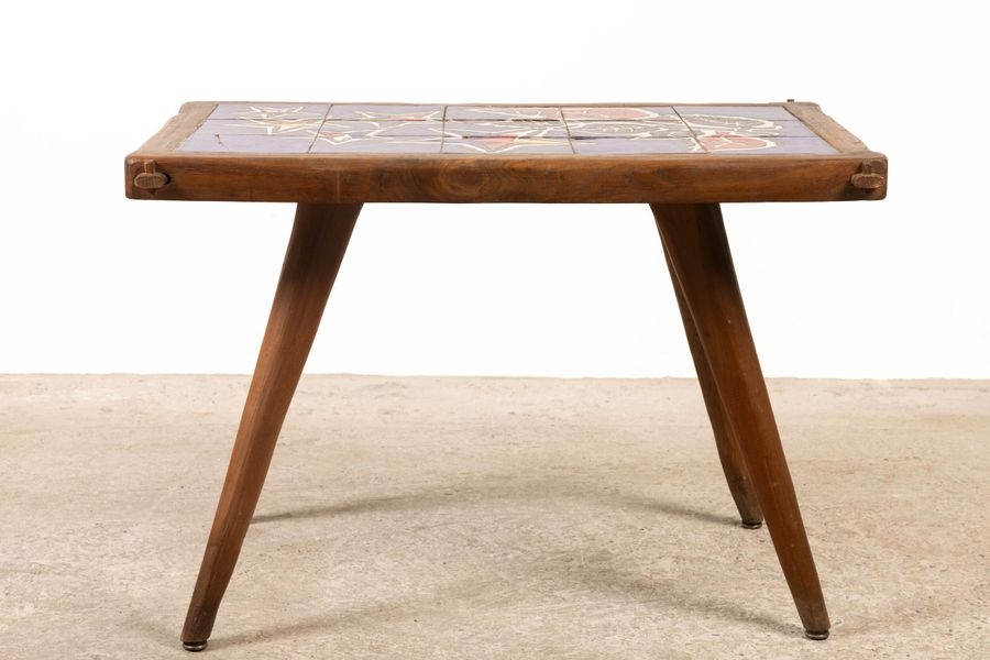 Jean Lurçat | Table basse à carreaux de céramique émaillée polychrome ...