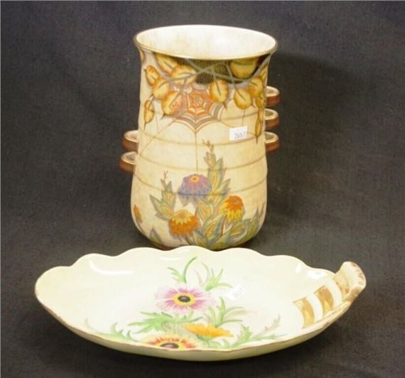 DeVon Stanfield | Crown Devon vase | MutualArt