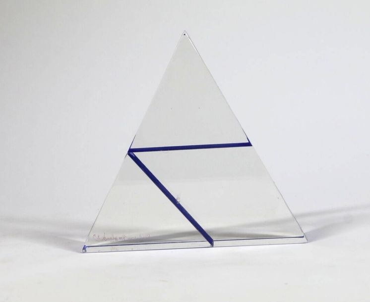 Reidunn Rugland | Triangle in colorless glass and blue arpetes (89 ...