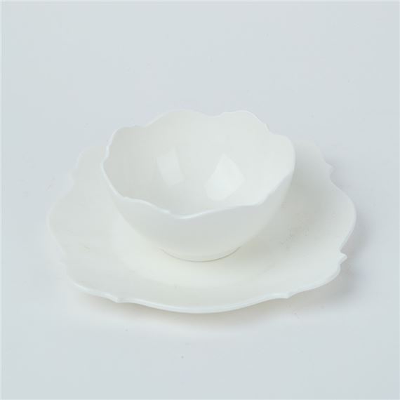 Jasper Conran | A Jasper Conran for Wedgwood Plate And Bowl | MutualArt