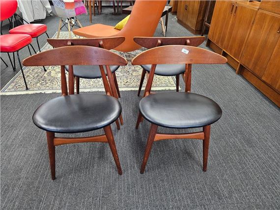 Carl Hansen | Hans J Wegner made in Denmark made in Denmark by C ...