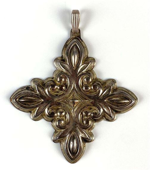 Barton | 1987 Reed and Barton Sterling Silver Christmas Cross Turn off ...