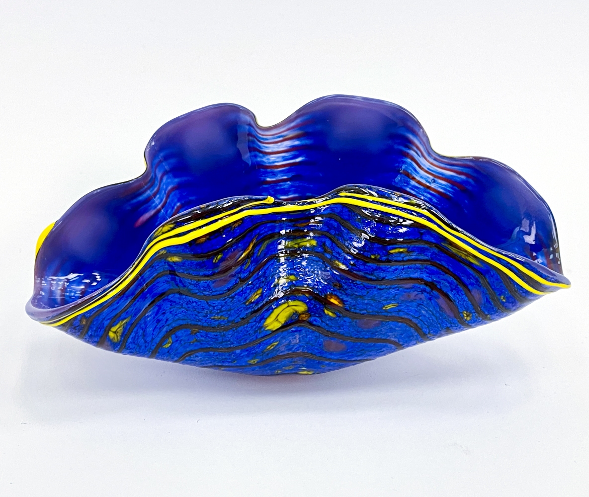 Dale Chihuly | DALE CHIHULY CLAM FORM HAND-BLOWN GLASS VASE (93 ...
