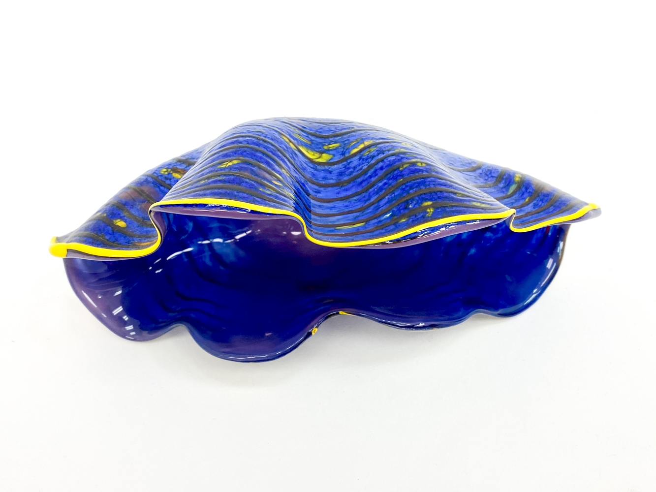 Dale Chihuly | DALE CHIHULY CLAM FORM HAND-BLOWN GLASS VASE (93 ...