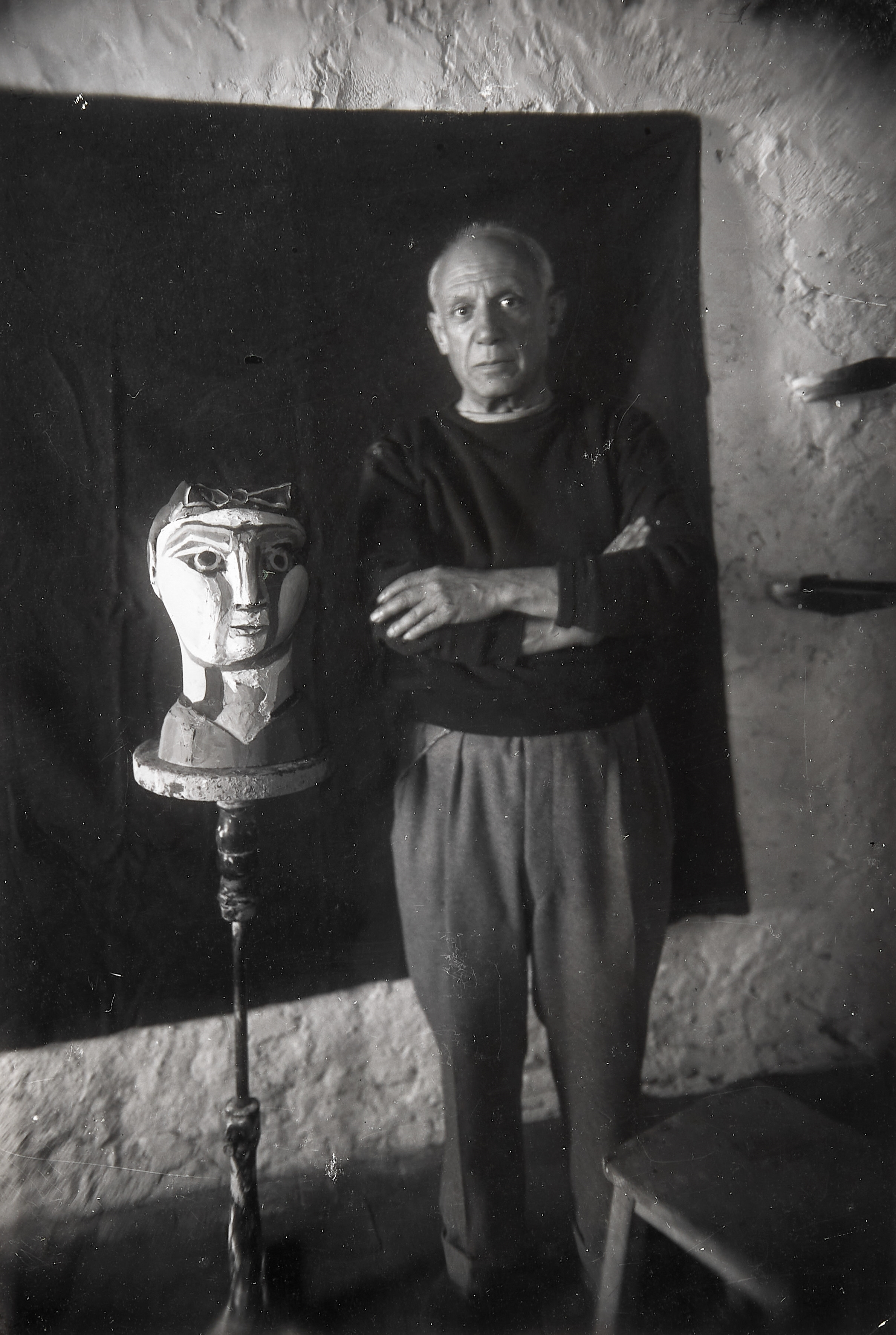 Michel Sima | Pablo Picasso et ses céramiques (sculptures et vase) - à ...