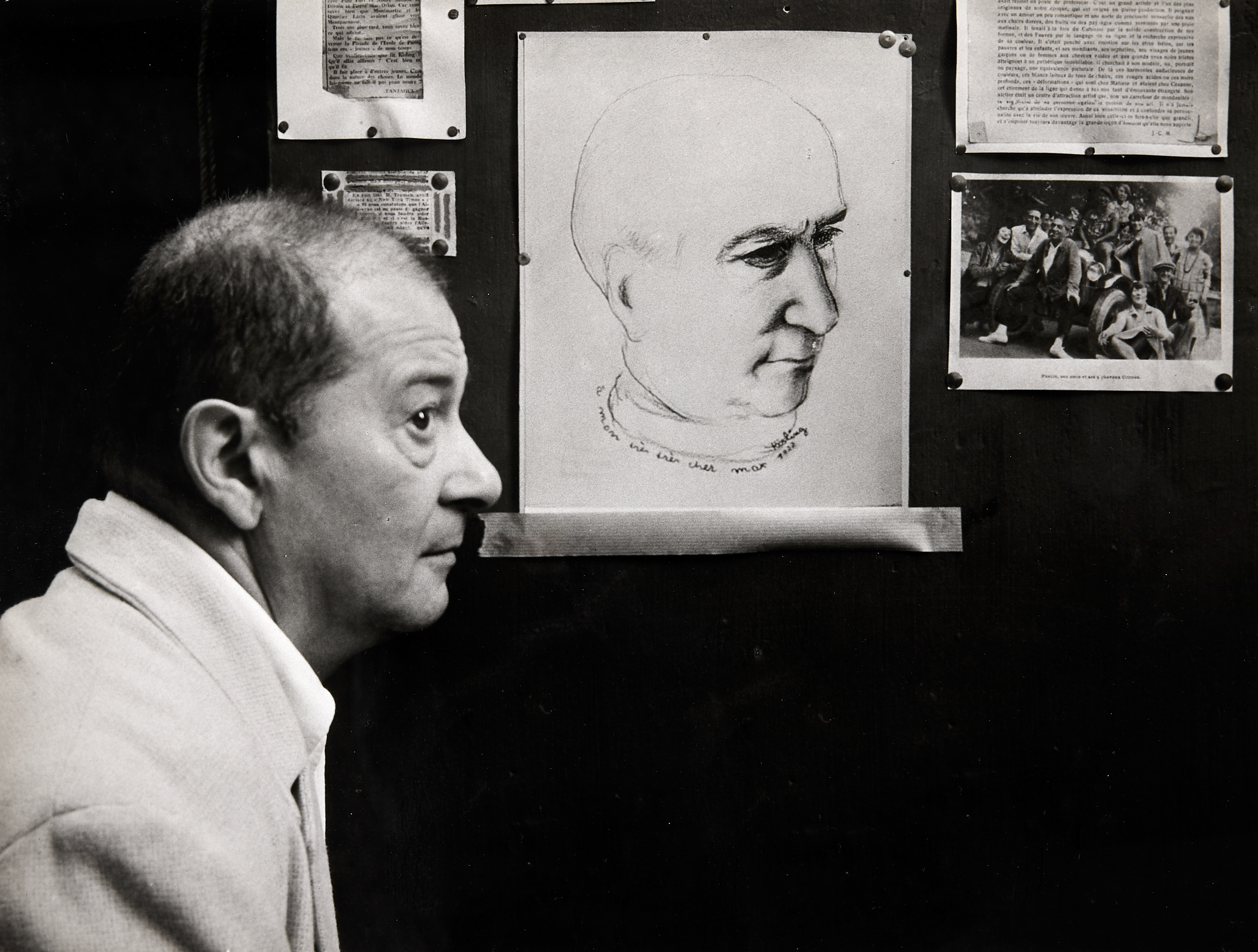 Michel Sima | Moïse Kisling avec ses œuvres | MutualArt
