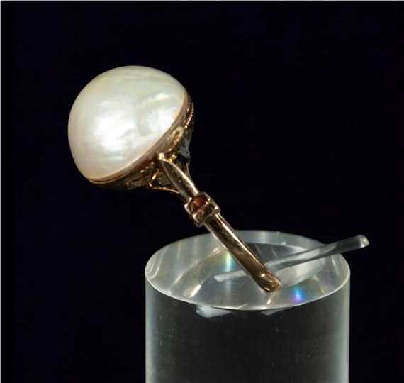 Blanca | Gran Sortija con Gran Perla Australiana de blanca | MutualArt