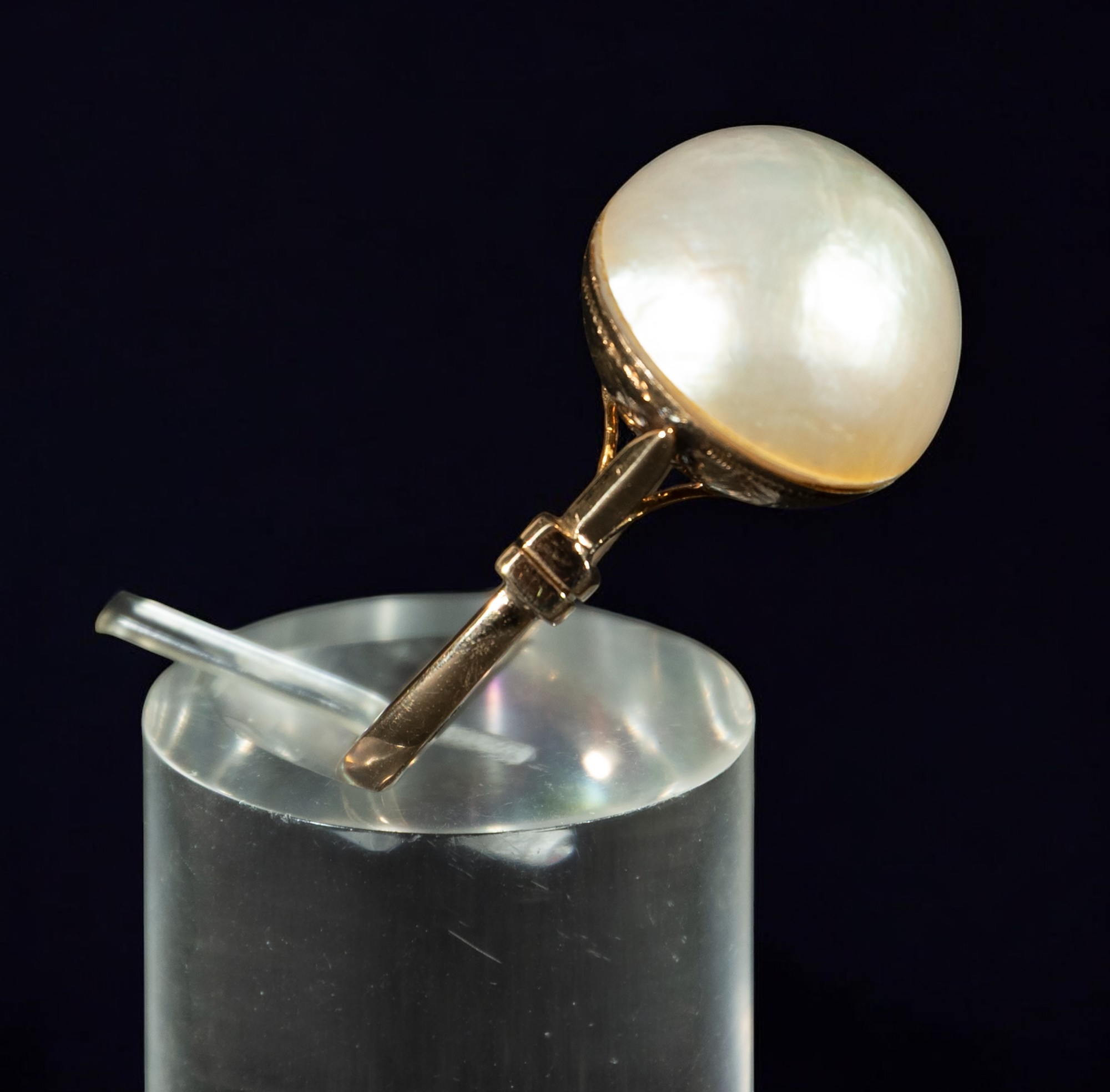 Blanca | Gran Sortija con Gran Perla Australiana de blanca | MutualArt